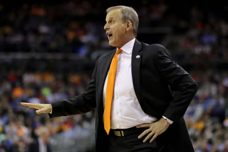 Tennessee vs. Georgia CBB Betting Odds, Prediction, & Trends ...