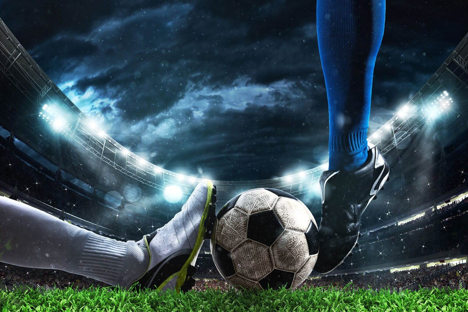 Top 5 Wearable Gadgets for Footballers: From Smartwatches to ...