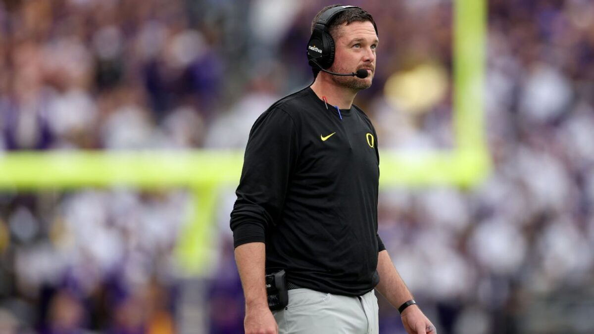 Oregon vs Iowa Expert Pick & Odds: Are Ducks on Upset Alert ...